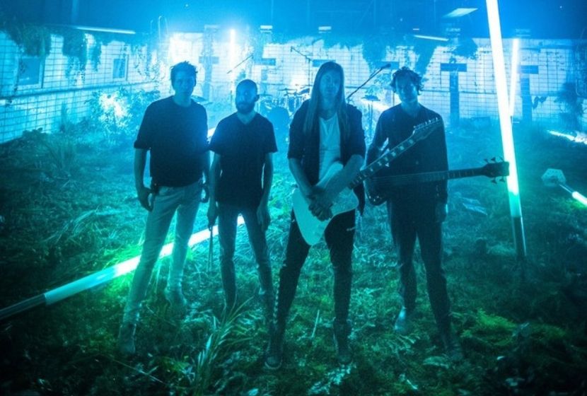 VOLA annonce son premier album live, "Live From The Pool"